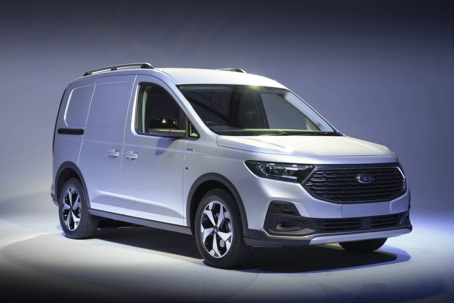 Noul Ford Transit Connect cu PHEV Power - e-camion.ro